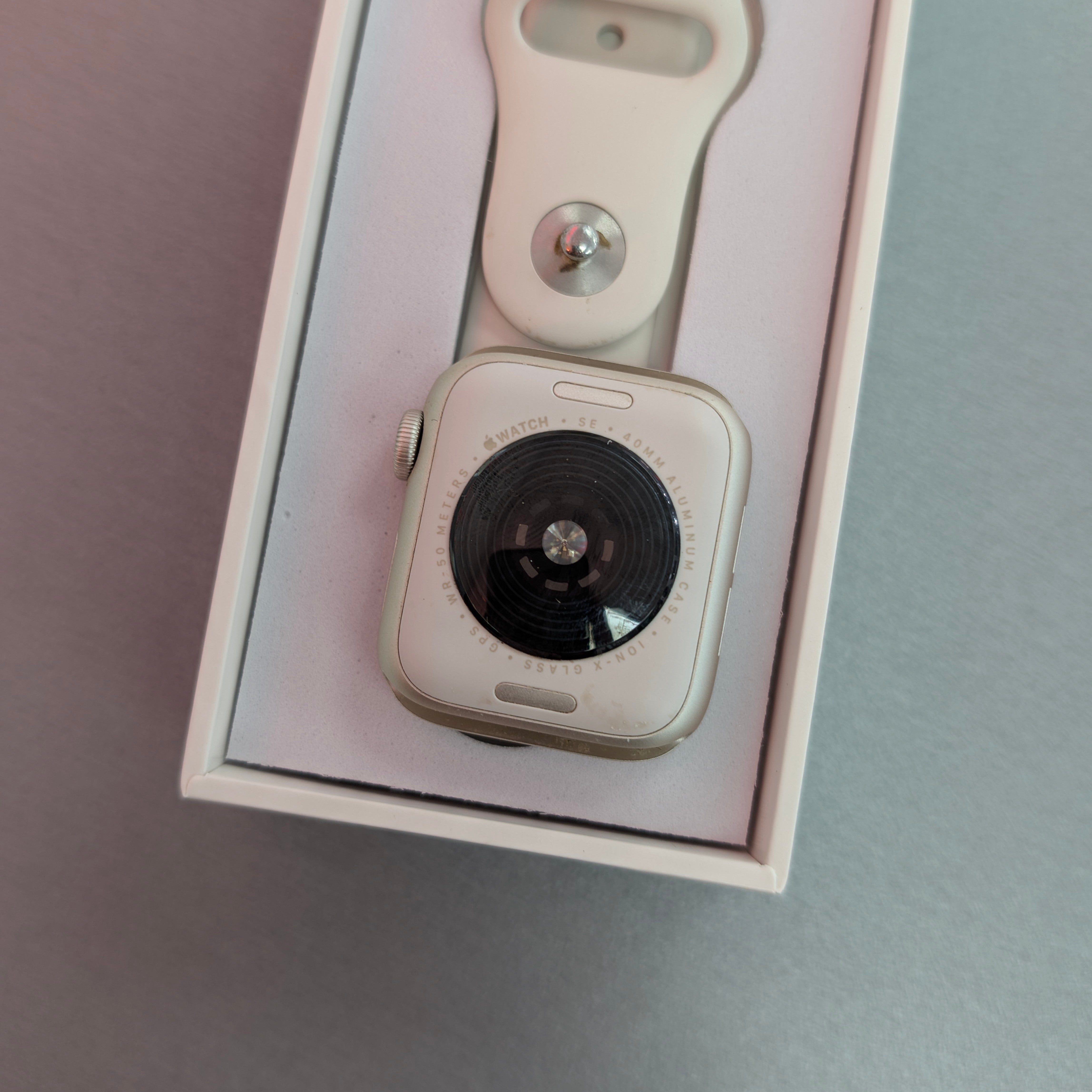 Apple Watch SE 2020 40mm White WiFi Only | Time2Talk Swansea UK